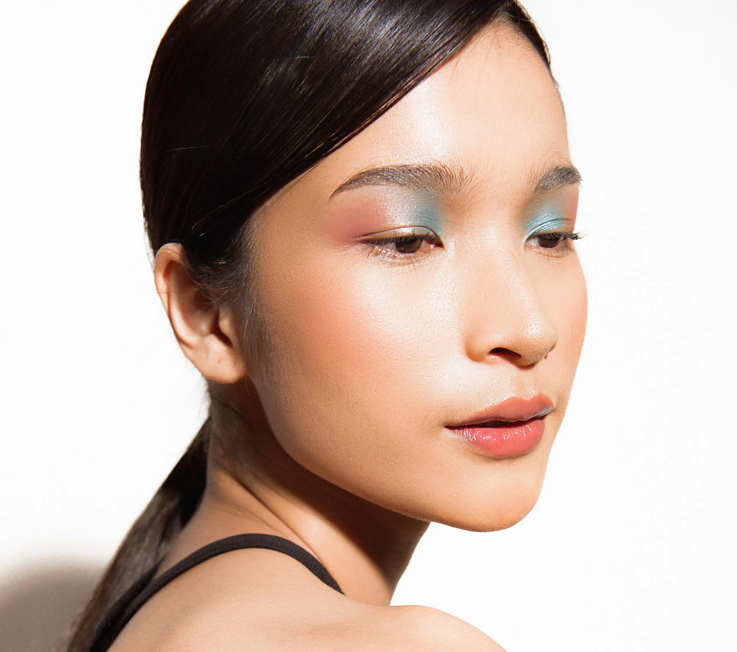 Dewi Adore 2019: Produk Make Up Terbaik yang Harus Anda Miliki - Dewi ...