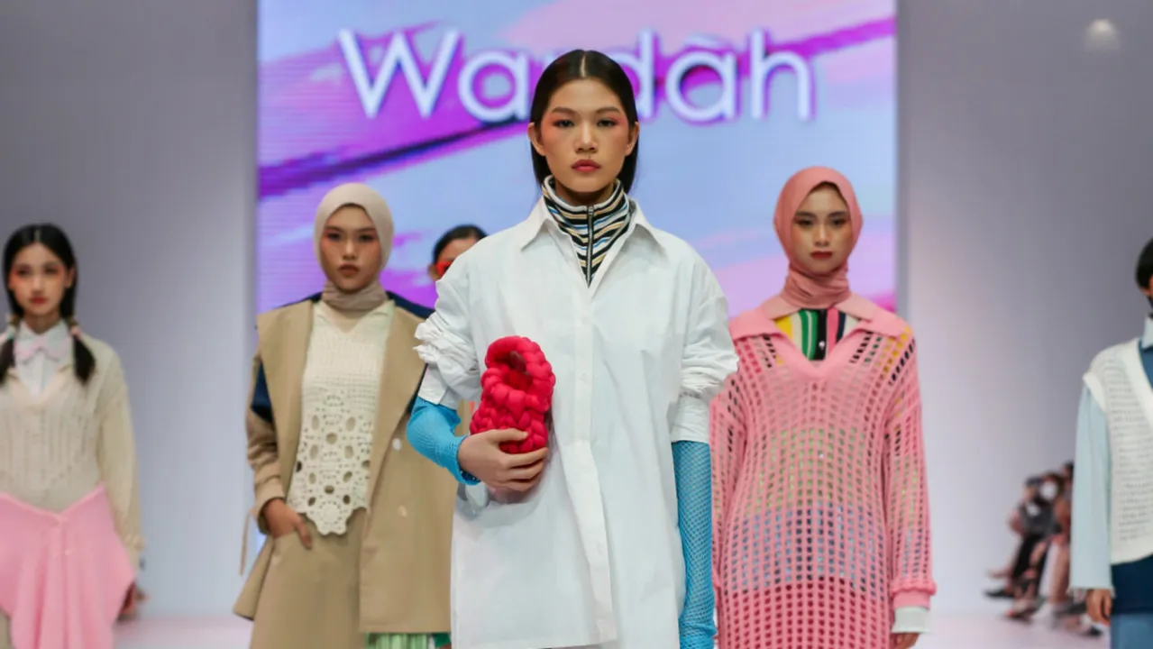 Wardah “Beauty Forward in Unity” Hadirkan Ragam Modest Wear Memikat di JFW 2023 - Dewi Magazine
